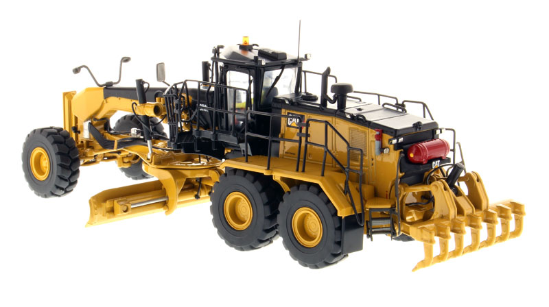 Diecast Masters Caterpillar 18M3 Motor Grader High Line Series