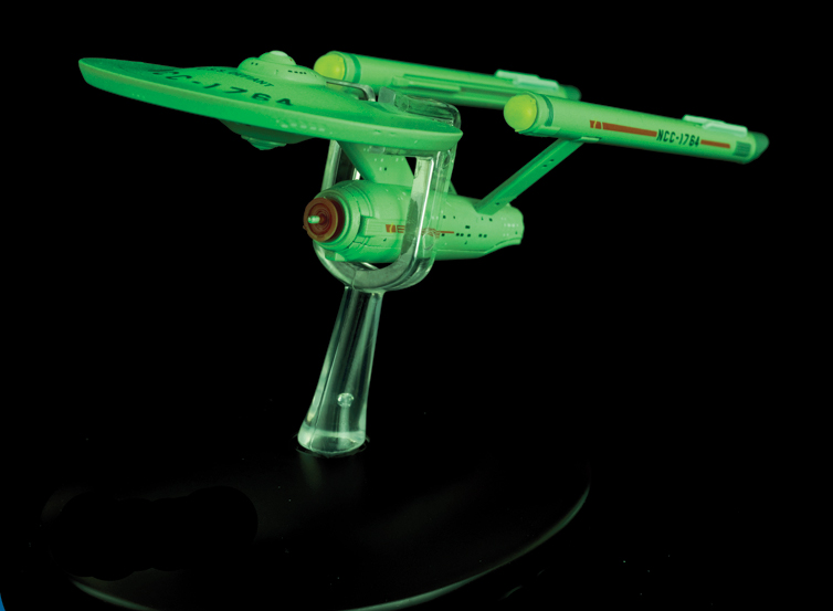 Eaglemoss Star Trek USS Defiant NCC 1764 Constitution