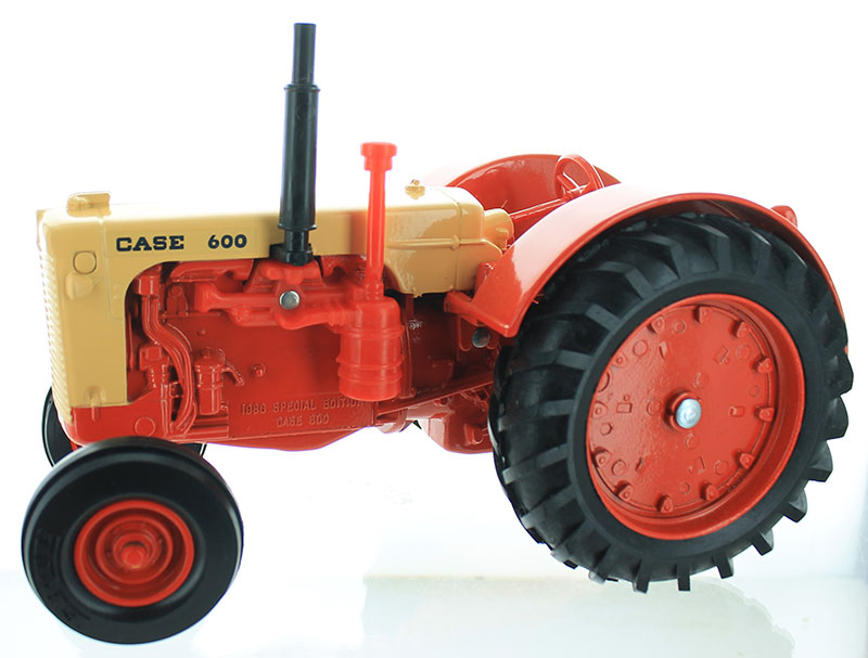 ERTL Toys Case 600 Tractor Shelf Model PLEASE READ