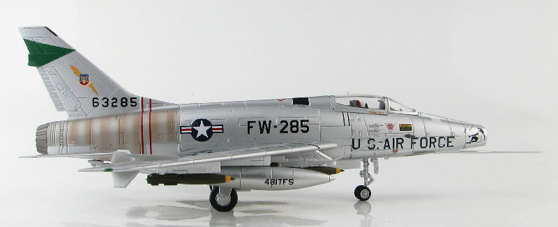 Hobby Master F 100D Super Sabre 481 TFS Pretty