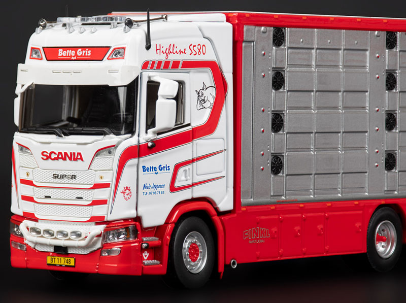 IMC Scania R high roof boxed - 32-0217