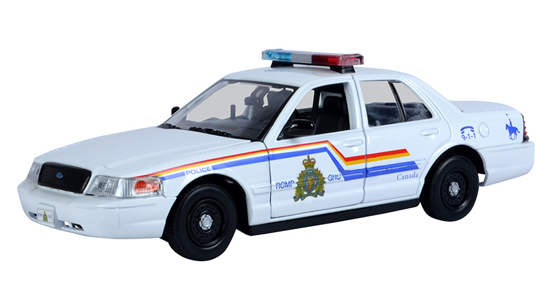 Motormax RCMP 2010 Ford Crown Victoria Police Interceptor
