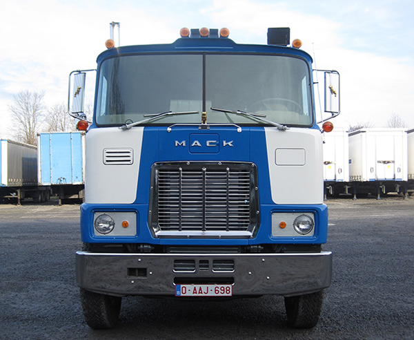 WSI Model Olaerts MACK F700 Tractor Cab Only